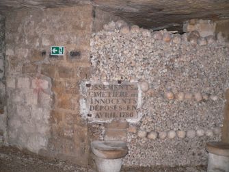 CIMETIÈRE DES INNOCENTS (Paris) - Tombes Sépultures dans les cimetières ...