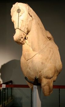 MAUSOLE et son… MAUSOLÉE